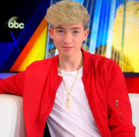 Cash Baker Bio, Affair, Girlfriend, Body, Height, Net worth | Married Celeb