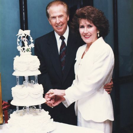 April Osteen Simons, Joel Osteen's Sister! Know Her Husband, Church ...