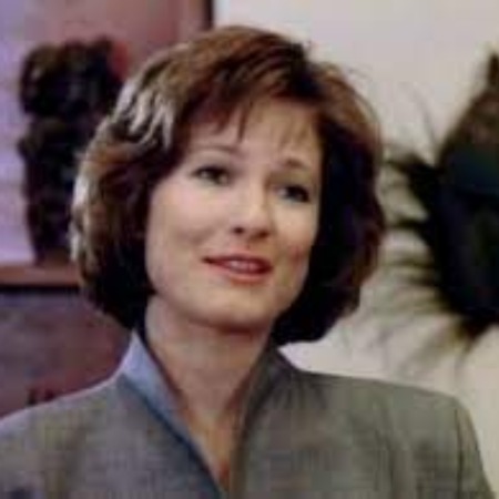 Elyssa Davalos Bio: Married Life, Daughter, Family & Net Worth