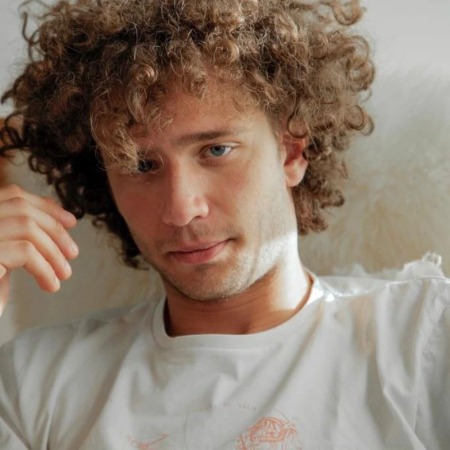 Tobia De Angelis Girlfriend, Love Life, Net Worth & More!