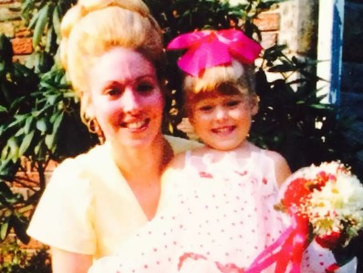 Kelly Ripa Mother Esther Ripa Husband, Mother-Hood, Net Worth & More