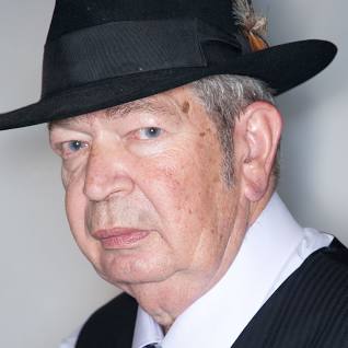 Pawn Stars' JoAnne Rhue Harrison: Find the Details on JoAnne's Net ...