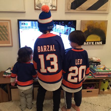 How many Children does Lisha Bai Share with her Husband Peter Scanavino ...