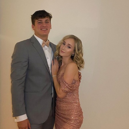 Who Is Lili Reinhart's Sister Tess Reinhart? About Her Net Worth ...