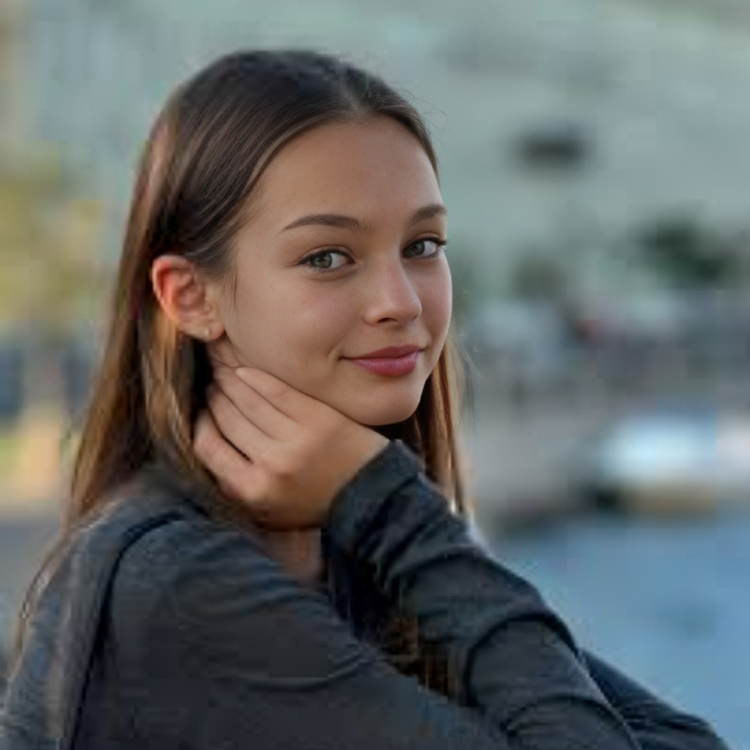 "Anna Pavaga: Rising Child Model with $1 Million Net Worth and Creative ...