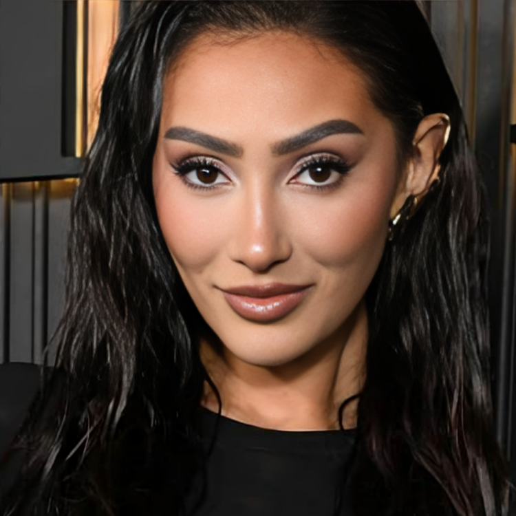 "Francesca Farago: From Reality TV Star to Millionaire Influencer ...