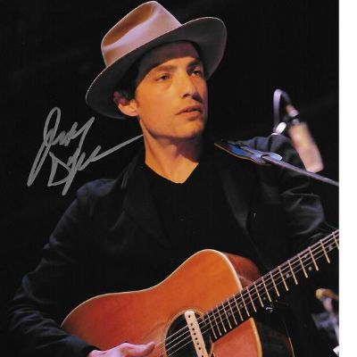 Jakob Dylan: Acclaimed Singer-Songwriter and Frontman of The Wallflowers.