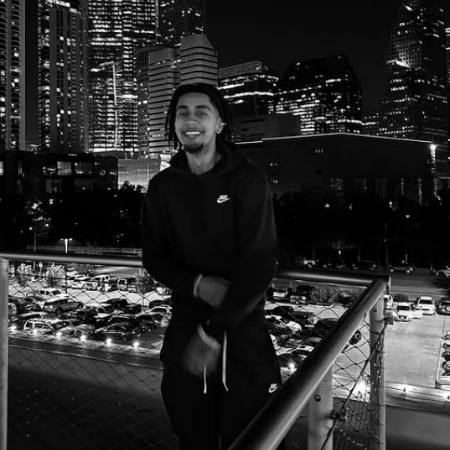 "Vincent Whitaker: Rising Star in Fitness, Football, and Social Media"