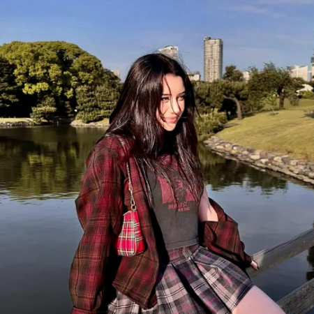 Liv Bevan: Australian Pop Artist, Influencer, and Rising Star