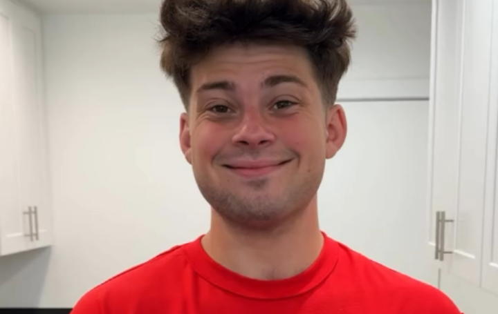 Zachary Huelsman: Rising TikTok Star, Influencer & Comedy Creator