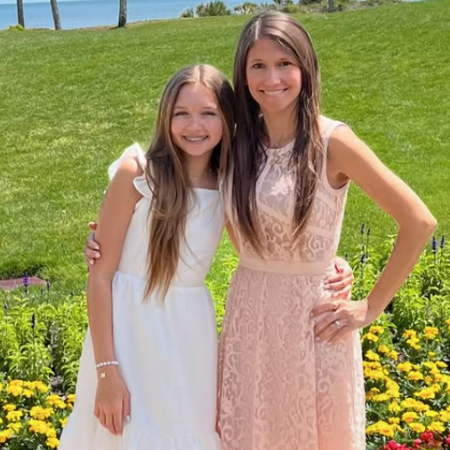 "Sydney Raniszeski: Rising YouTube Star, Singer & Social Media Influencer"