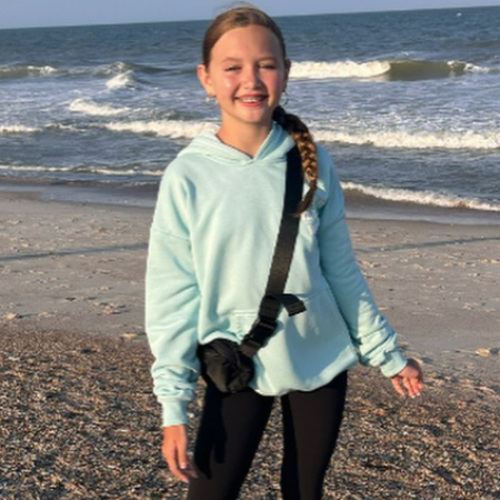 "Sydney Raniszeski: Rising YouTube Star, Singer & Social Media Influencer"