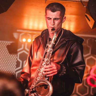 Charlie Jeer: Reality Star, Model & Musician from Too Hot to Handle ...